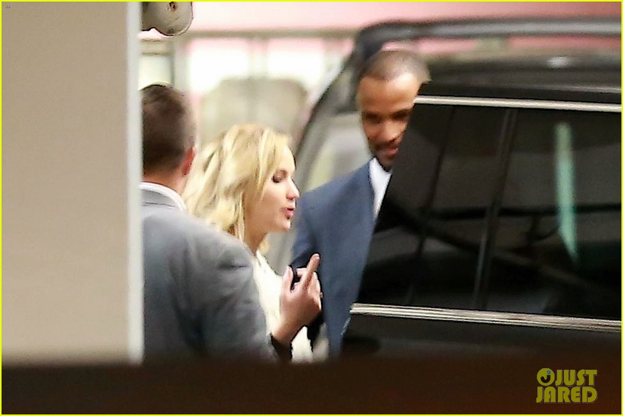Full Sized Photo of jennifer lawrence steps out with darren aronofsky ...