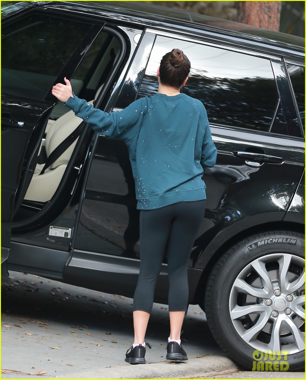 Lea Michele Reveals Her Halloween Costume | Photo 1045115 - Photo ... Lea Michele Reveals Her Halloween Costume | Photo 1045115 - Photo ...