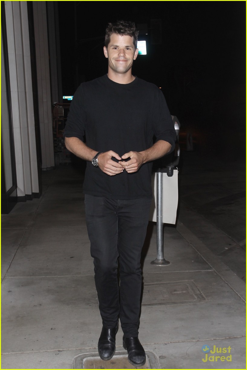Max Carver Grabs Dinner While Gearing Up for New MTV Show 'Blooms ...