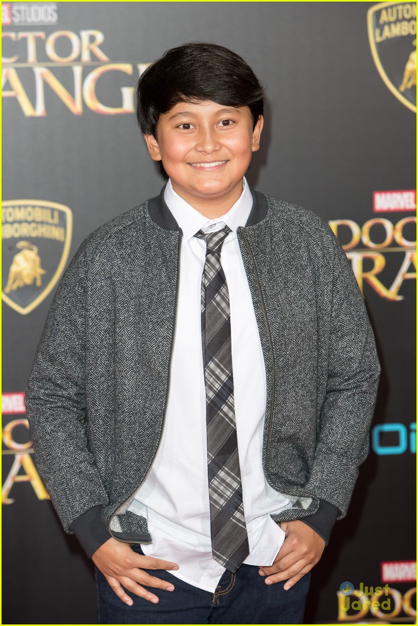 Mech-X4 Cast Hits 'Doctor Strange' Premiere Together | Photo 1041578 ...