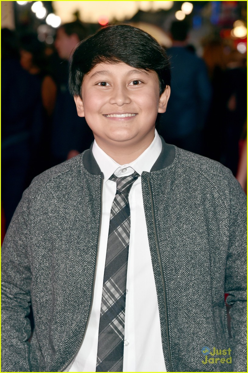 Mech-X4 Cast Hits 'Doctor Strange' Premiere Together | Photo 1041579 ...