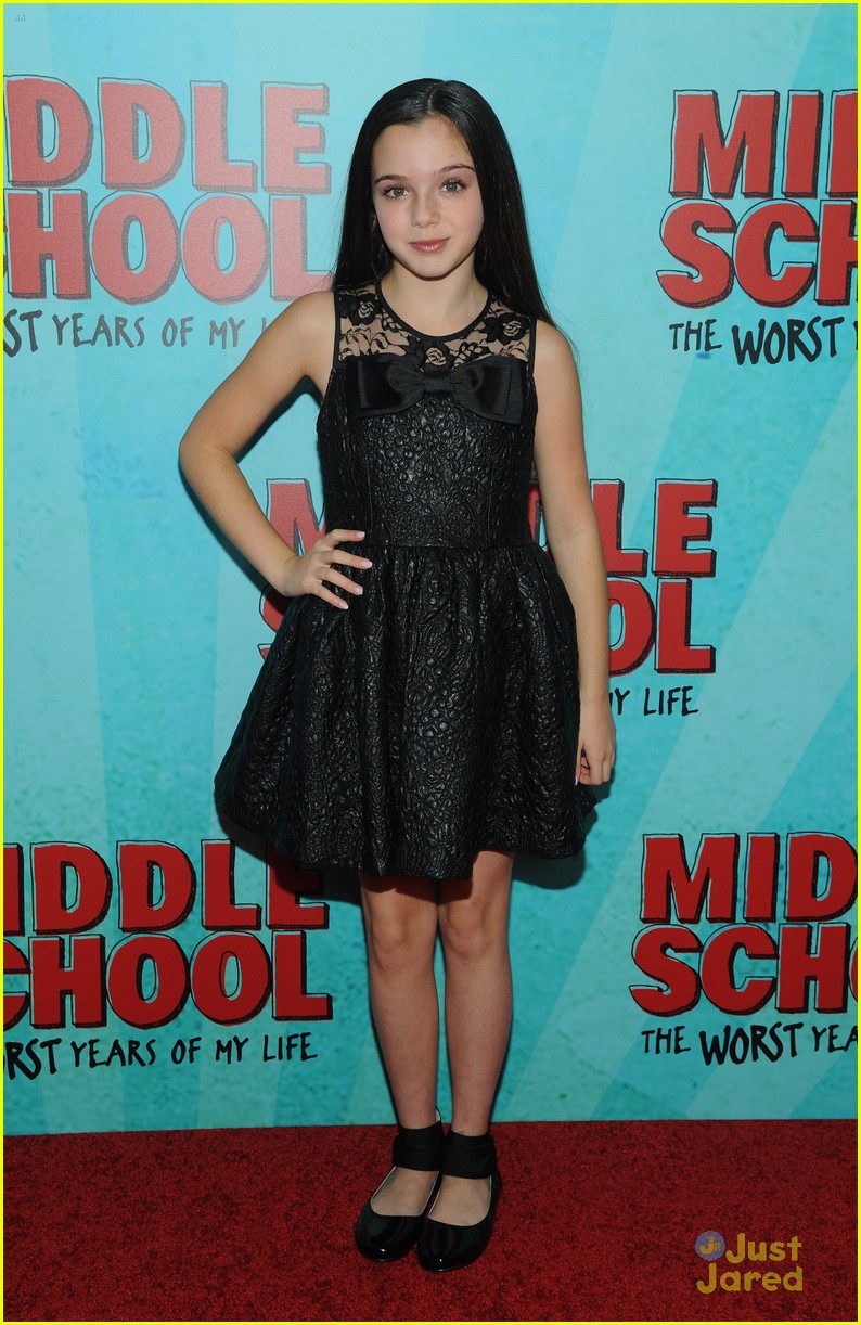 Full Sized Photo of griffin gluck thomas alexa middle school nyc ...