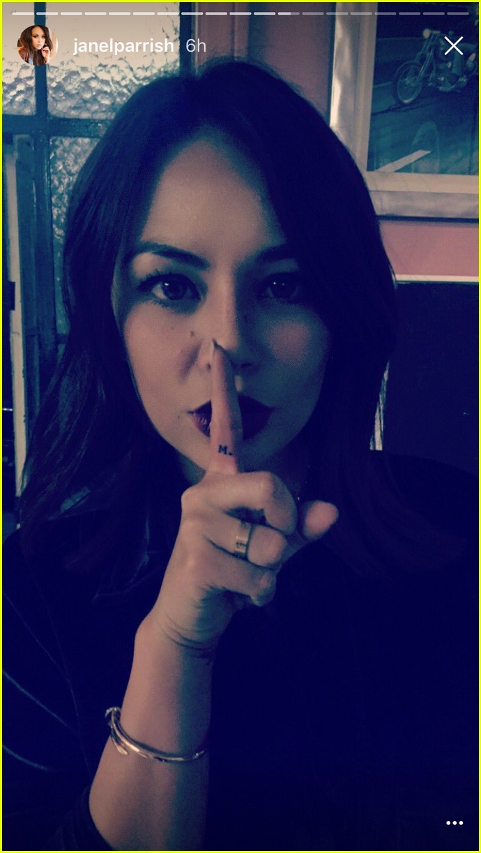 'Pretty Little Liars' Cast Get Matching Tattoos After Series Wrap ...