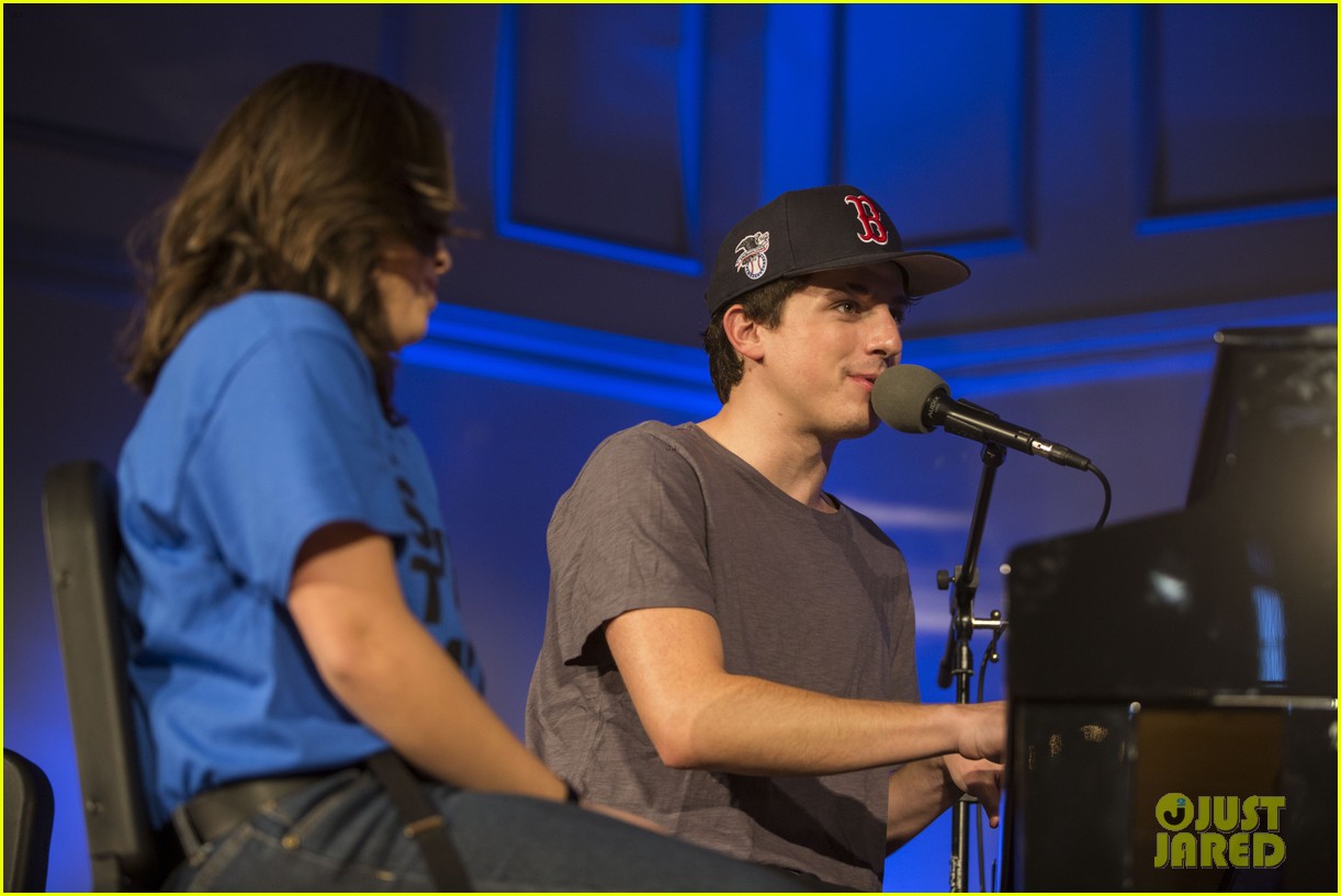 Charlie Puth Visits Students at School in Boston! | Photo 1038664 ...
