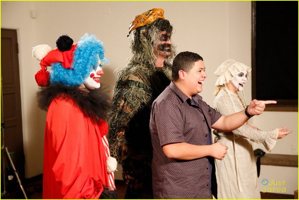 Rico Rodriguez Torments Jace Norman in Nickelodeon's New Halloween ...