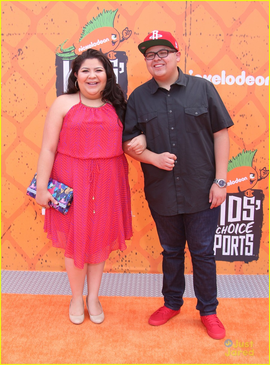 Modern Family's Rico Rodriguez Gives His Sister Raini All The Credit ...