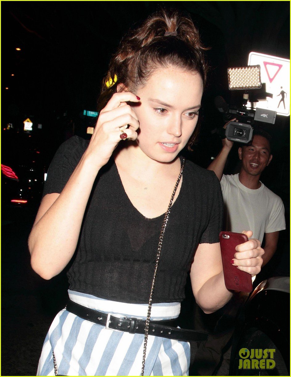 Daisy Ridley Explains Why She Got Rid of Instagram: 'I Have a Lot of ...