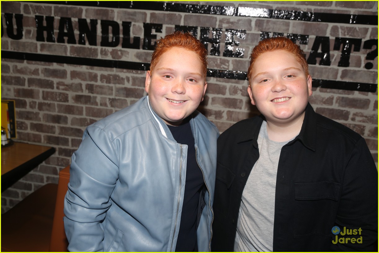 Benjamin & Matthew Royer Have Hot Wings Food Fight in NYC | Photo ...