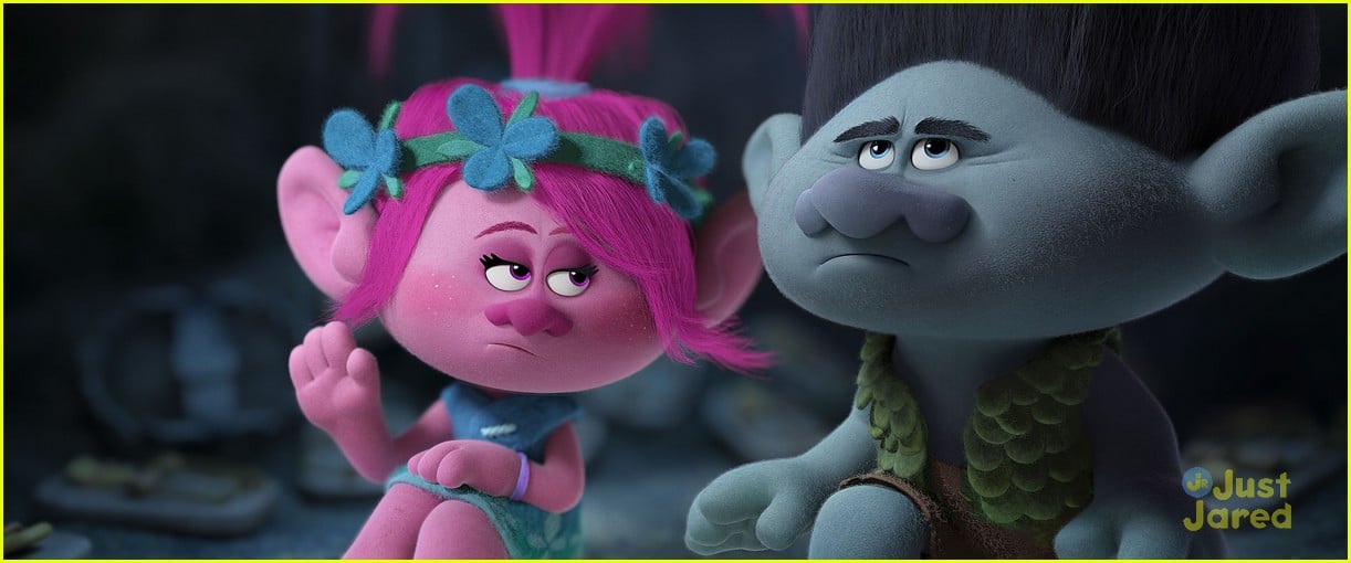 Full Sized Photo of trolls new clips mini trailer anna justin macys ...