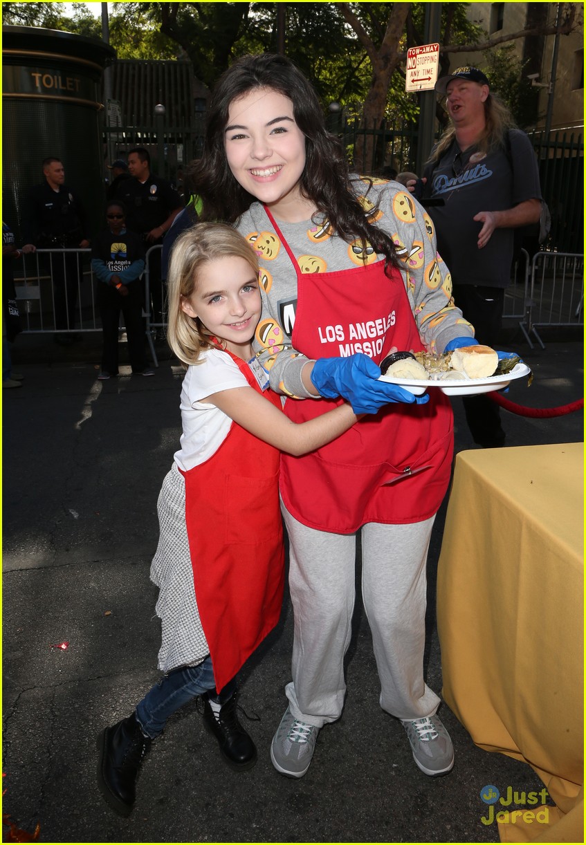 'Girl Meets World' Star August Maturo Puts Out Christmas Song for ...