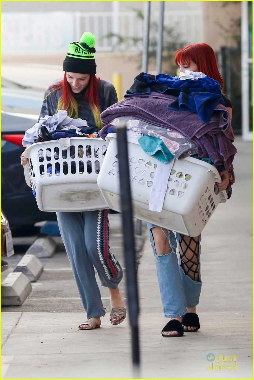 Full Sized Photo of bella thorne laundry day with sis dani 01 | Bella ...