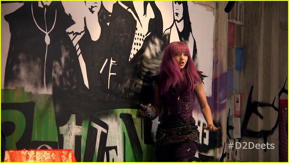 Disney Channel Shares 'Descendants 2' First Behind-the-Scenes Photos ...