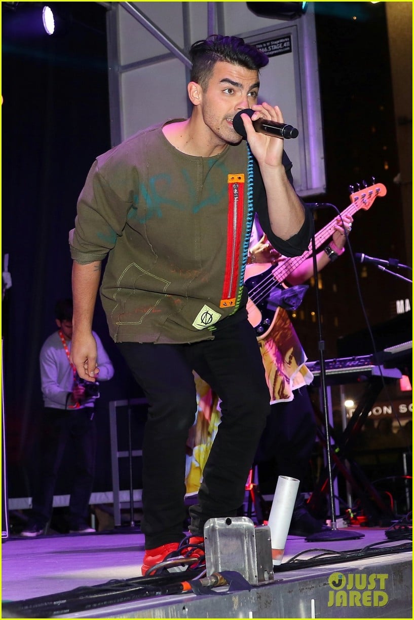 DNCE's Debut Album is Out Now - Listen Here! | Photo 1051208 - Photo ...