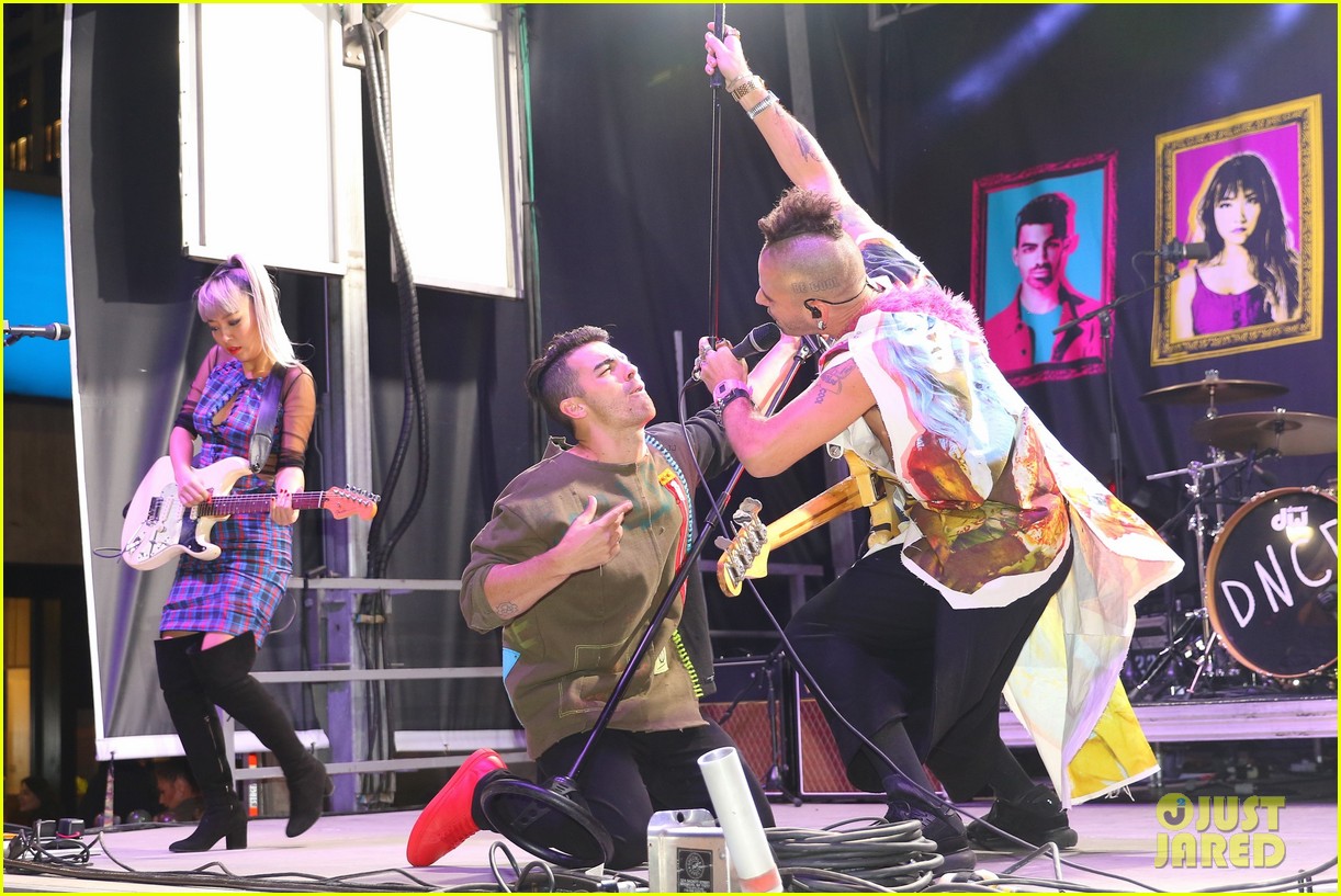 DNCE's Debut Album is Out Now - Listen Here! | Photo 1051223 - Photo ...