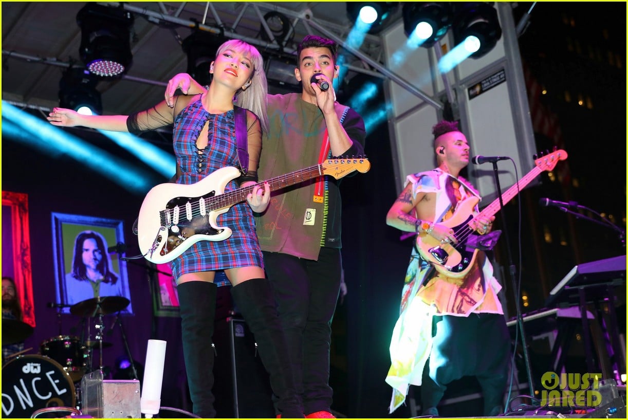 DNCE's Debut Album is Out Now - Listen Here! | Photo 1051226 - Photo ...