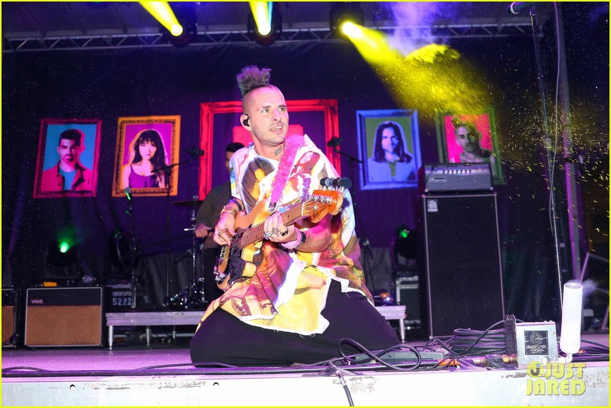 Full Sized Photo of dnce releases self titled album 21 | DNCE's Debut ...
