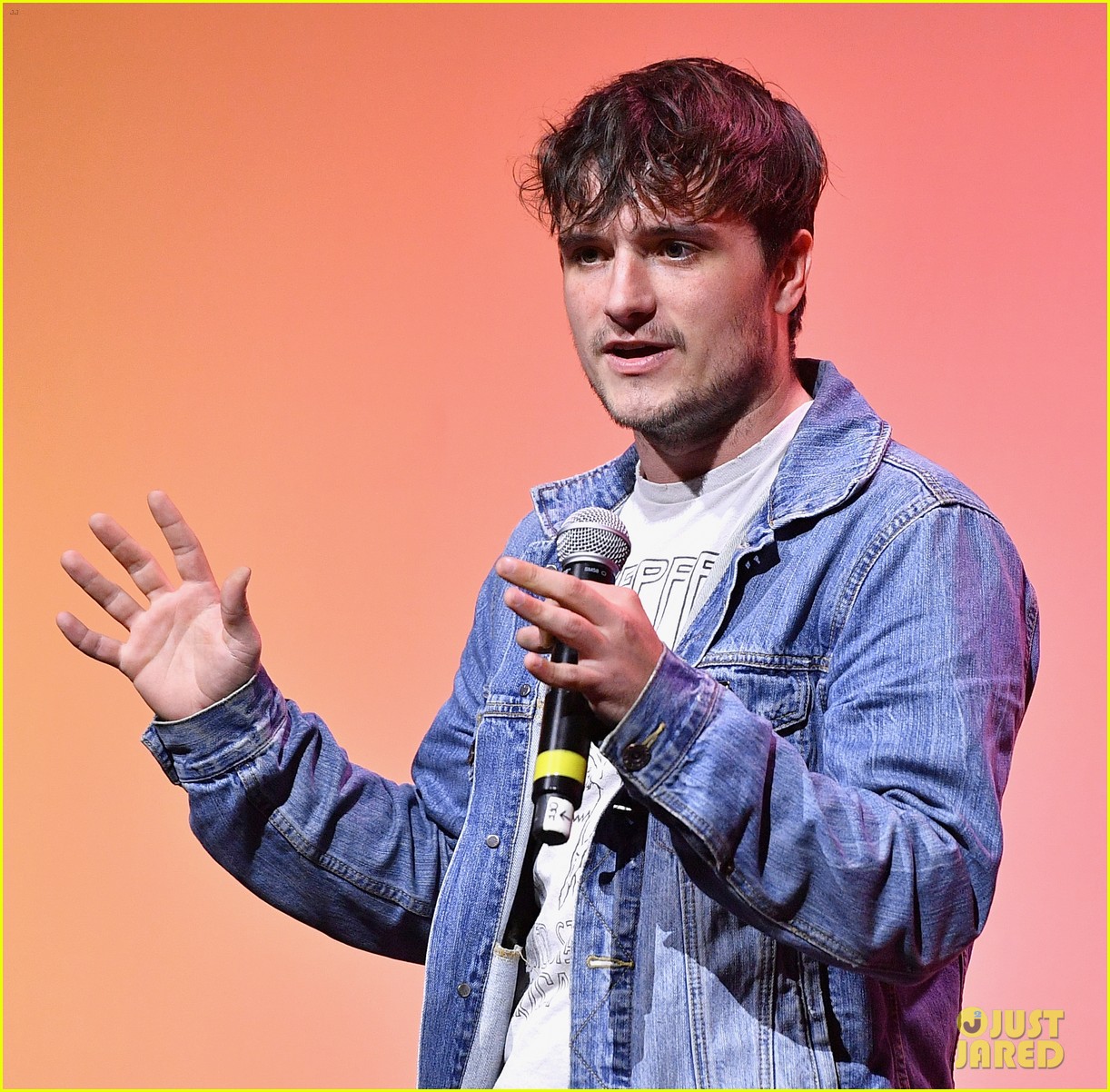 VIDEO: Josh Hutcherson Speaks Out to Support LGBTQ Peers! | Photo ...