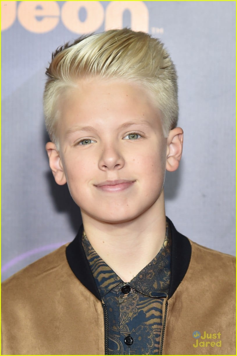 Jake Miller & Jacob Whitesides Hit HALO Awards Red Carpet After Hanging ...