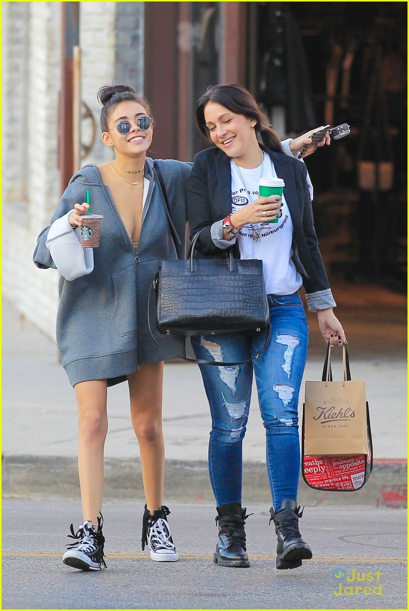 Madison Beer Spends Time With Mom Tracie in Los Angeles | Photo 1047764 ...