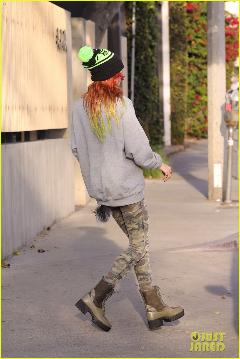 Bella Thorne Gives Her Fans a Thanksgiving Shout Out | Photo 1053035 ...