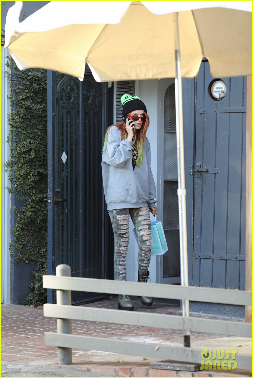 Bella Thorne Gives Her Fans a Thanksgiving Shout Out | Photo 1053040 ...