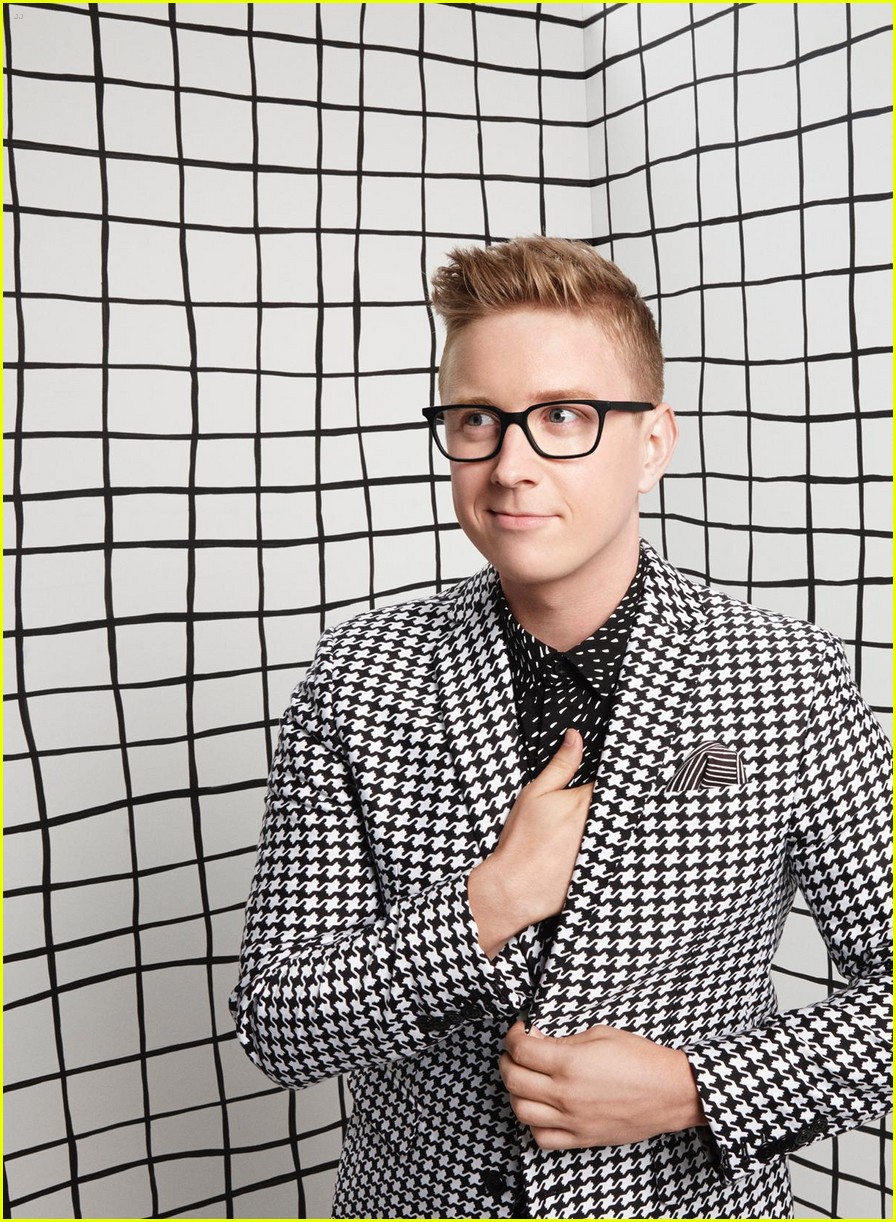 YouTube Star Tyler Oakley Now Has His Own Line of Eye Wear! | Photo ...