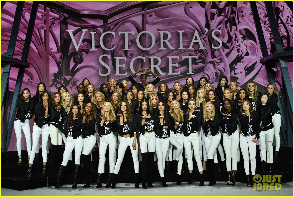 Full Sized Photo of kendall jenner gigi hadid pose victorias secret ...