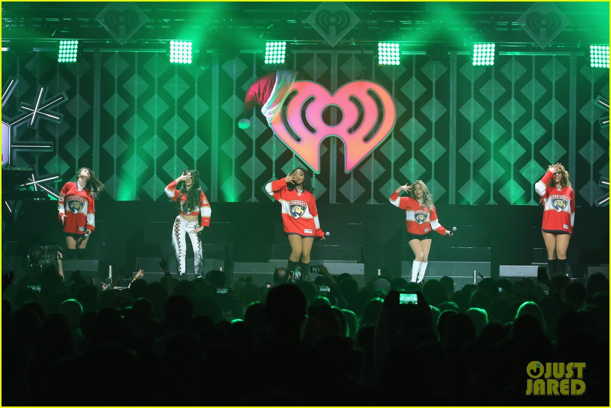 Fifth Harmony Performs Together Before Camila Cabello's Exit Announcement | Photo 1059086 ...