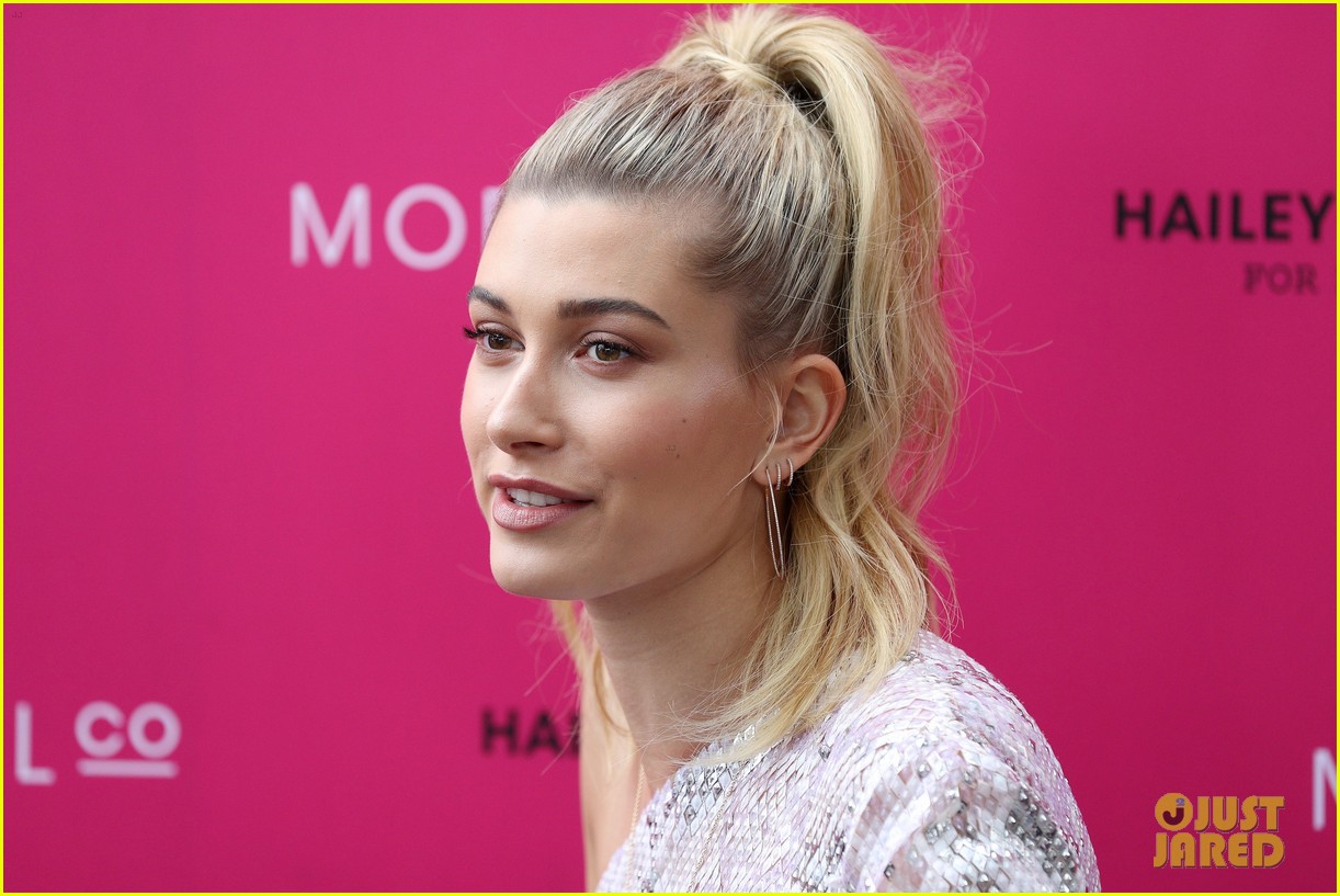 Hailey Baldwin on Taylor Swift's Squad: I Don't Really Understand It ...