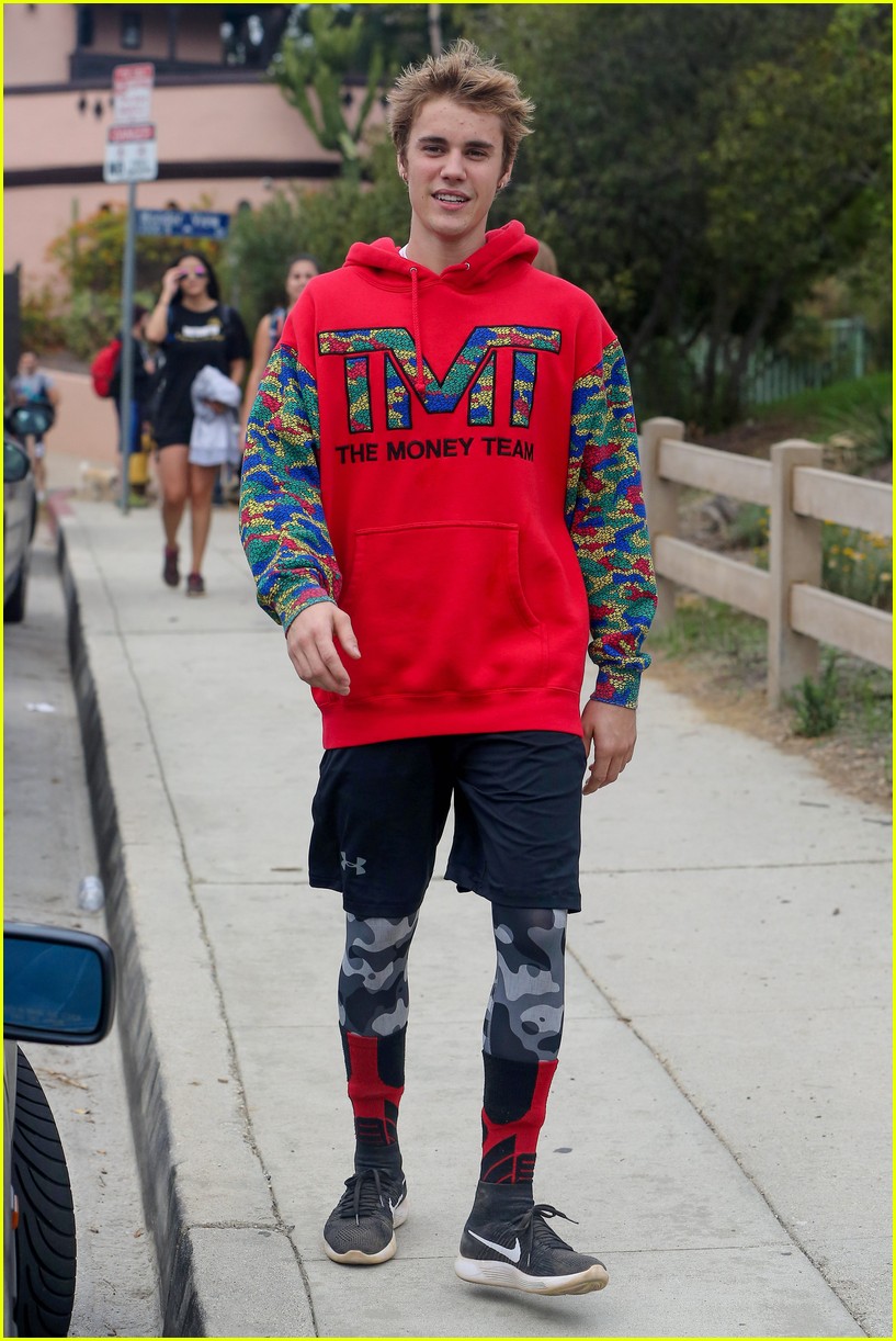 Students in Israel Are Upset Over Justin Bieber's Concert Date! | Photo ...