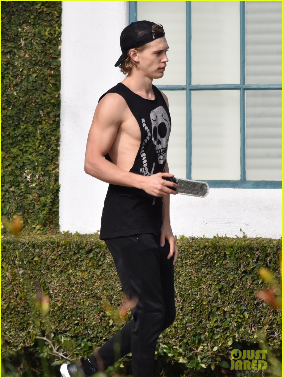 Austin Butler Puts In Some More Time at the Gym! | Photo 1056076 ...