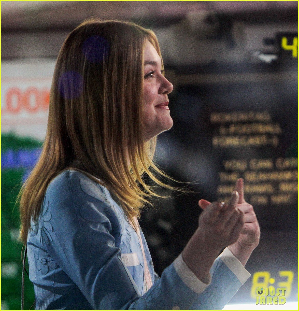 Elle Fanning is a Huge 'Survivor' Fan! | Photo 1058680 - Photo Gallery ...