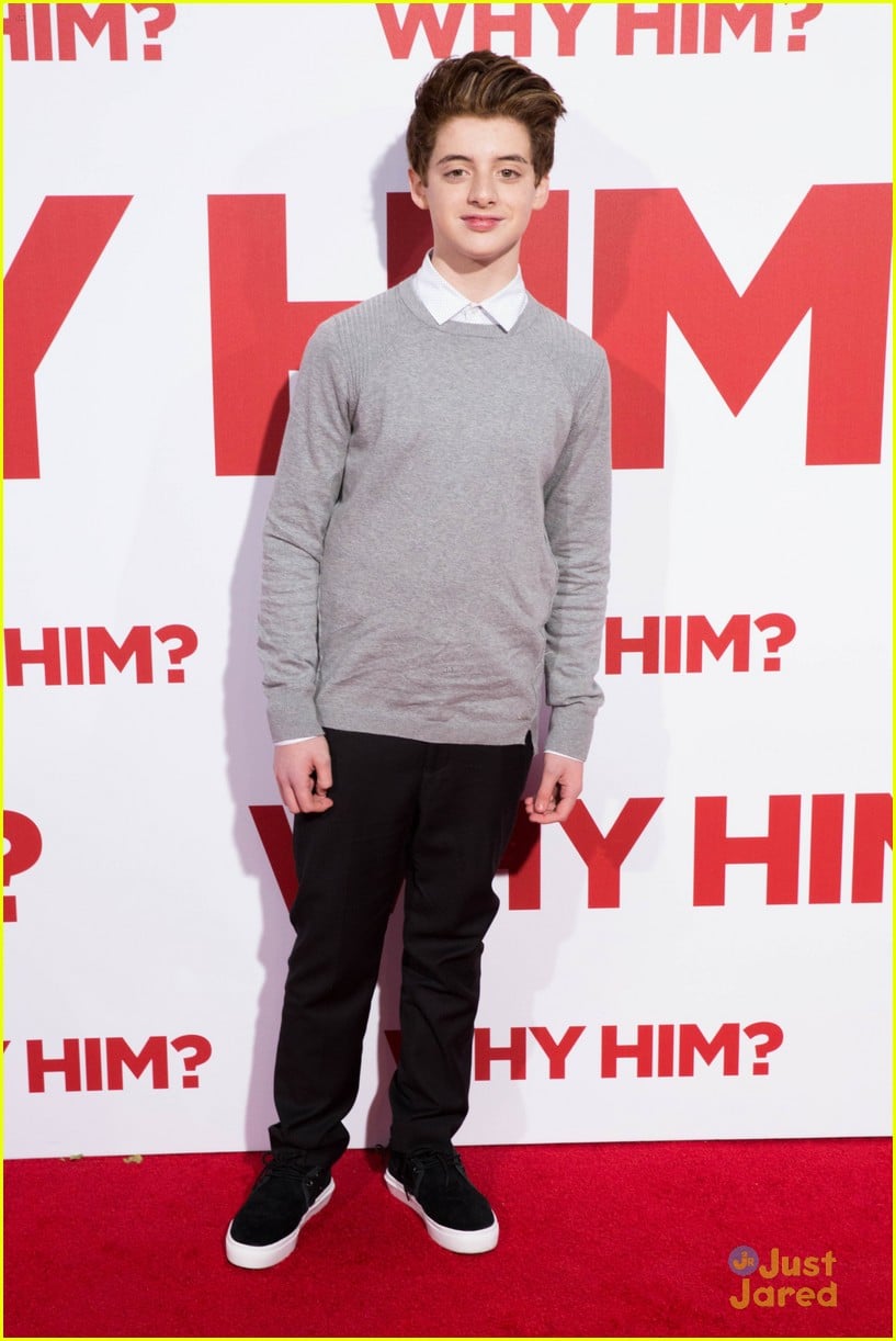 Griffin Gluck Tries To Photobomb Landry Bender & The Pics Are As Cute ...