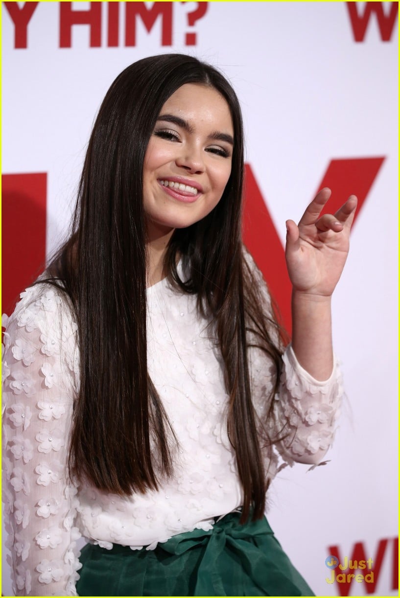 Griffin Gluck Tries To Photobomb Landry Bender & The Pics Are As Cute ...