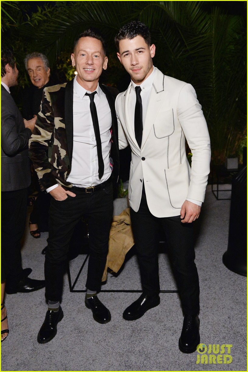 Nick Jonas Rocks Super Chiseled Bod in New Snapchat Photos! | Photo ...