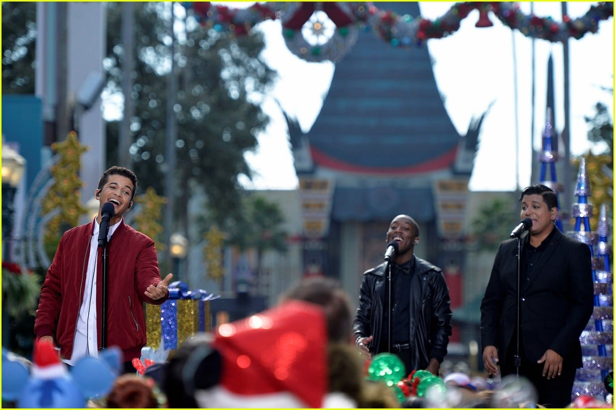 Jordan Fisher Is Performing in Disney's Christmas Special This Morning ...