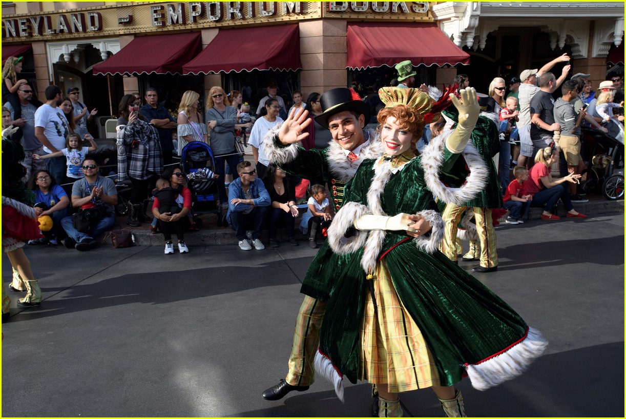 Jordan Fisher Is Performing in Disney's Christmas Special This Morning ...
