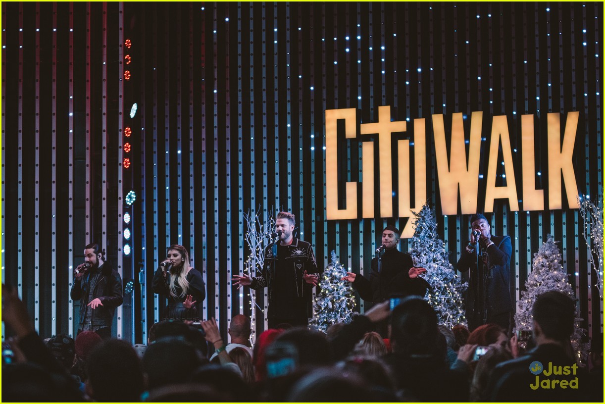Pentatonixs Christmas Special Airs Next Week And We Are Way Too Excited