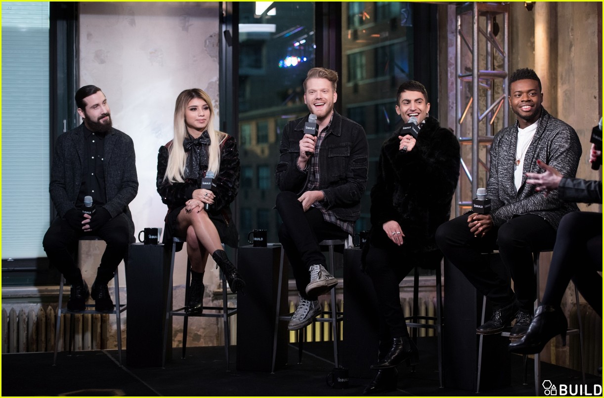 VIDEO: Pentatonix Turn Into Legos For 'Up On The HouseTop' Vid! | Photo ...