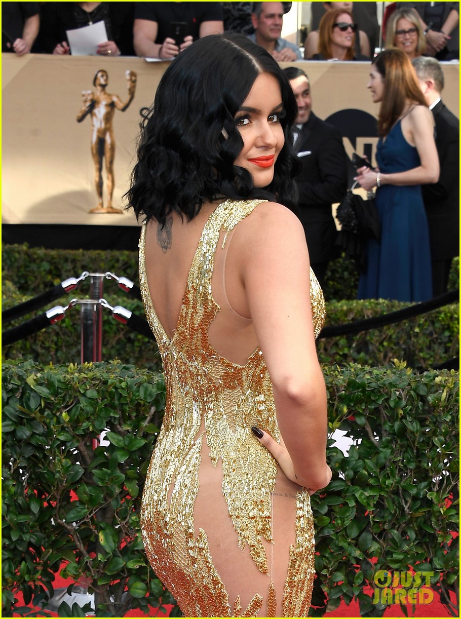 Ariel Winter Kisses Boyfriend Levi Meaden at SAG Awards 2017! | Photo 1065731 - Photo Gallery ...