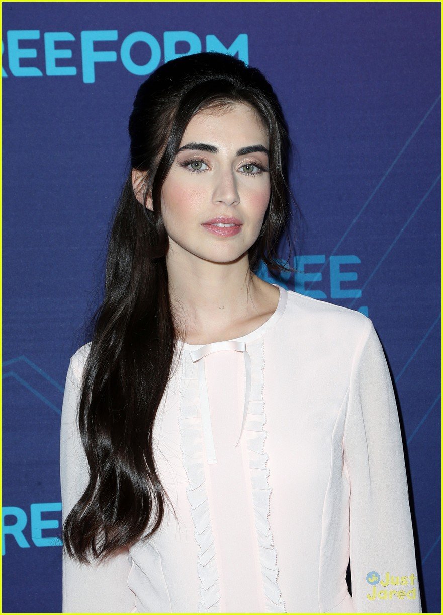 Beyond's Dilan Gwyn Is About To Be Your New Style Crush | Photo 1062512 ...