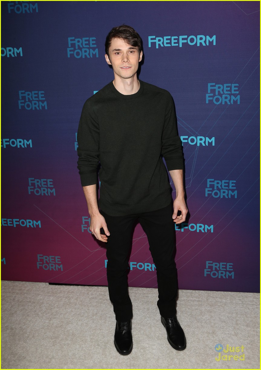 Beyond's Dilan Gwyn Is About To Be Your New Style Crush | Photo 1062513 ...