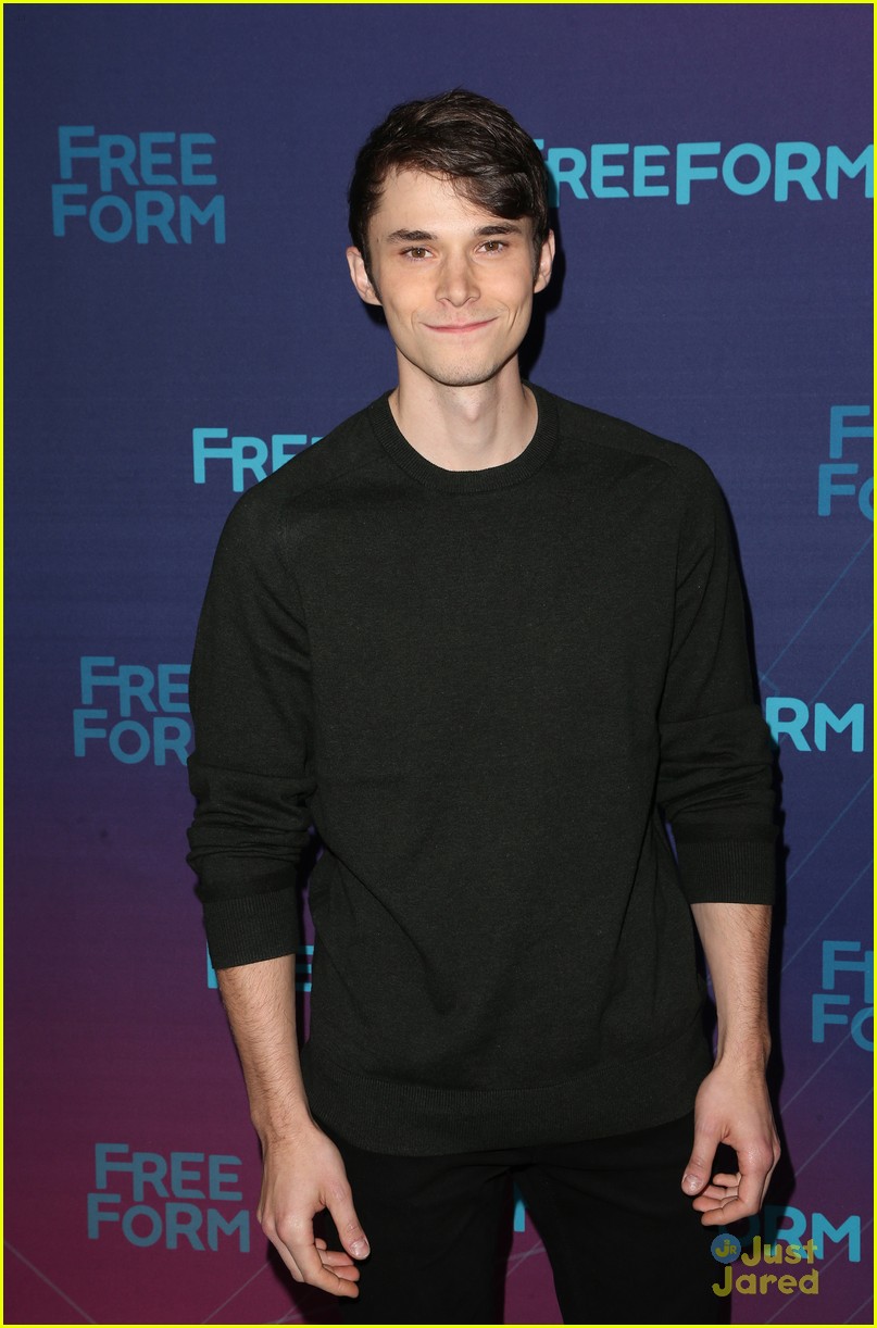 Beyond's Dilan Gwyn Is About To Be Your New Style Crush | Photo 1062514 ...