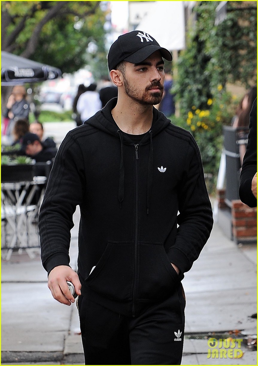 Full Sized Photo Of Joe Jonas Strips Down In Steamy Guess Underwear Campaign 03 Video Joe