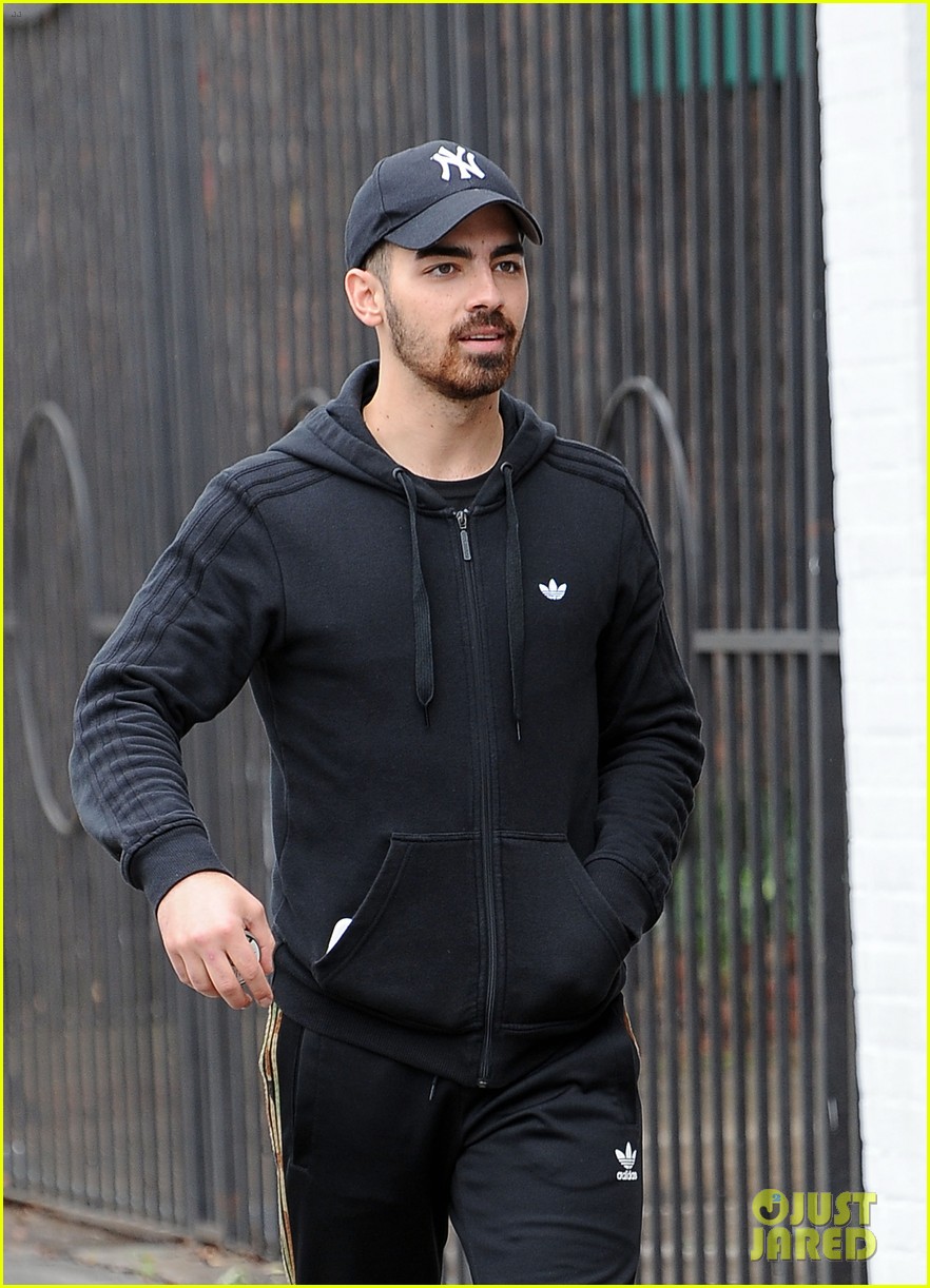 Full Sized Photo Of Joe Jonas Strips Down In Steamy Guess Underwear Campaign 18 Video Joe