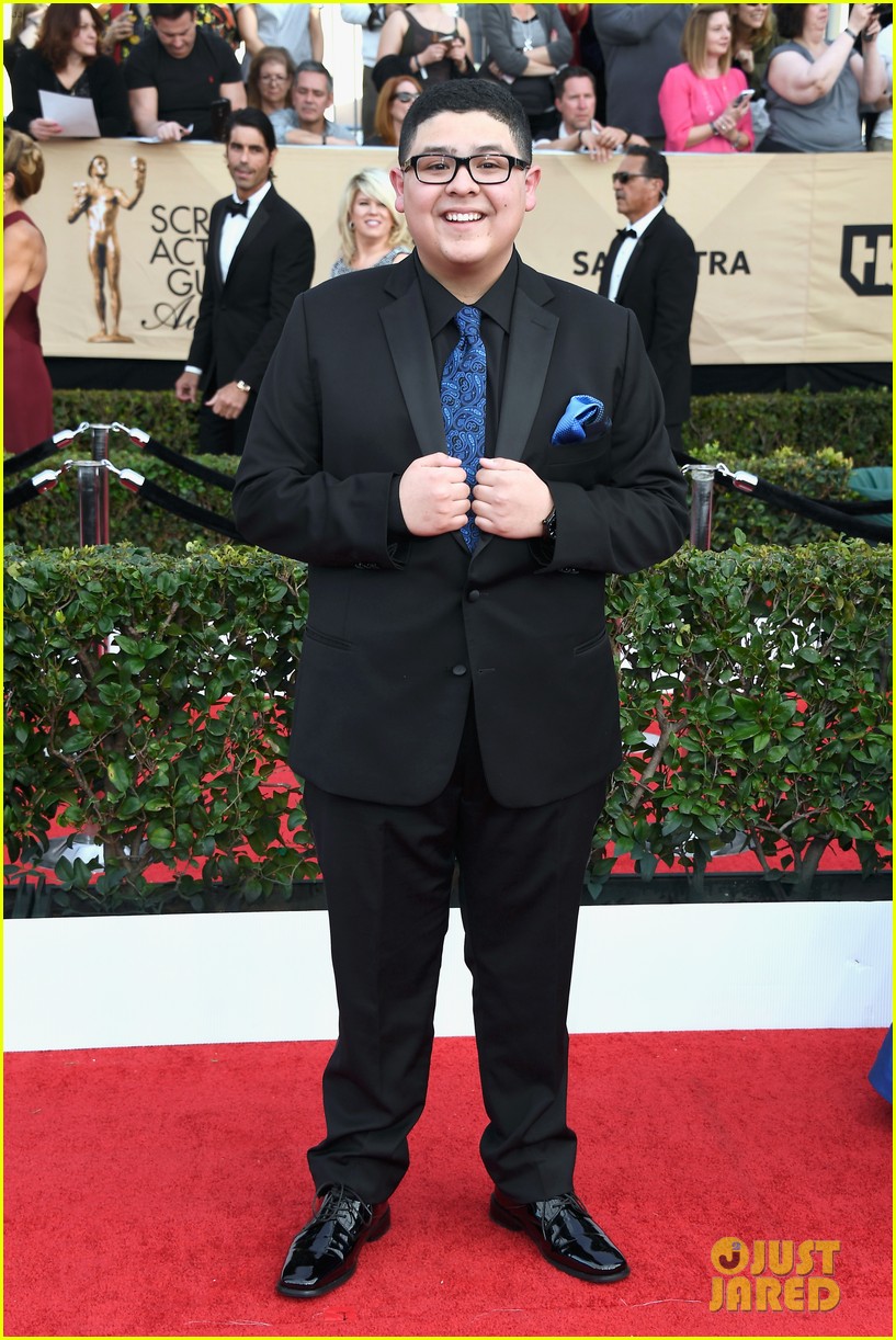Raini & Rico Rodriguez Make the Perfect Sister/Brother Team at SAG ...