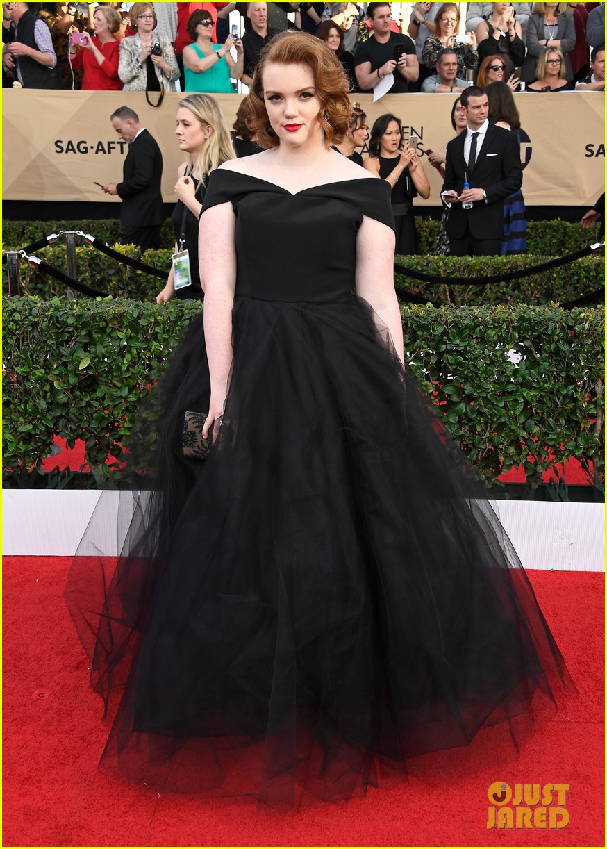 'Stranger Things' Shannon Purser Looks Like A Princess at SAG Awards ...