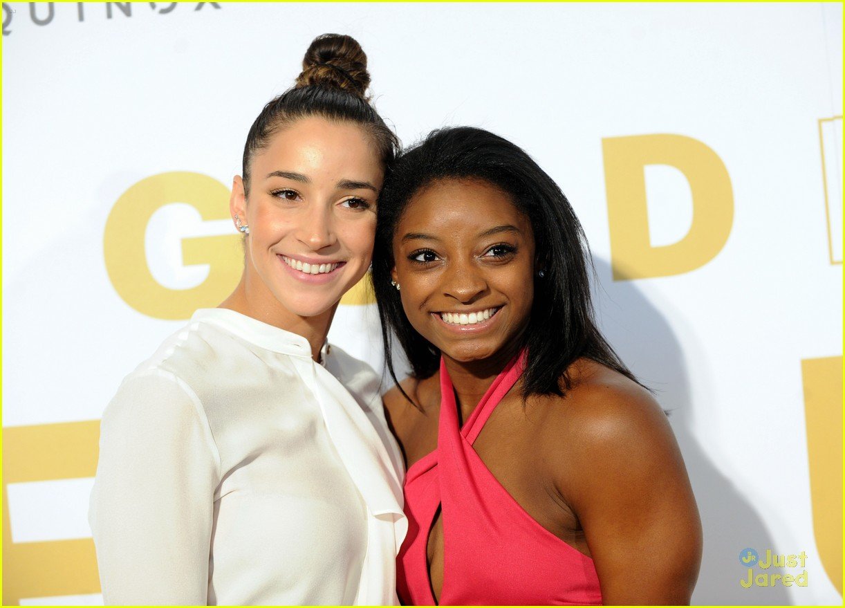 Final Five Gymnasts Simone Biles & Aly Raisman To Attend Golden Globes ...