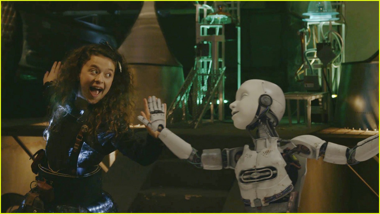 'Annedroids' Gets New Season Four Trailer - Watch Now! (Exclusive ...