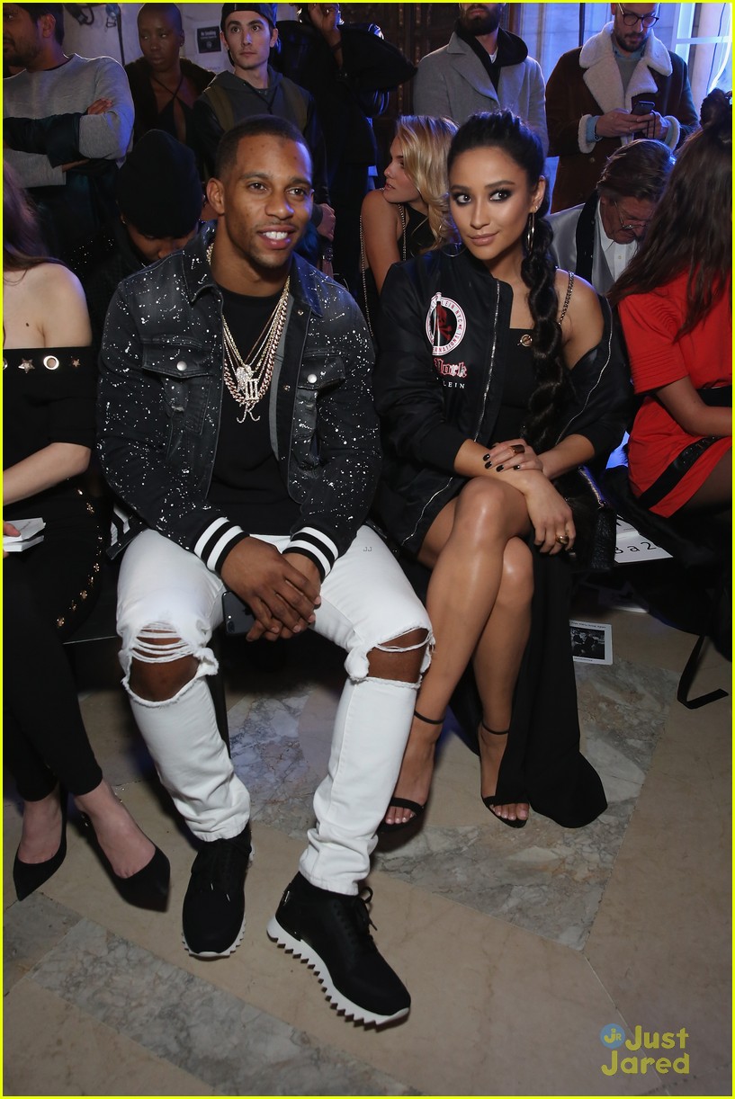 Dove Cameron Encourages Women to Support Other Women | Photo 1069358 ...